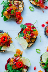 EGGPLANT „TACOS“ WITH A SPICY PERSIMMON SALSA – www.thehungrywarrior.de
